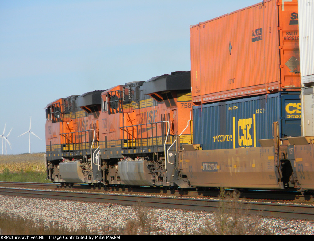 BNSF 7852